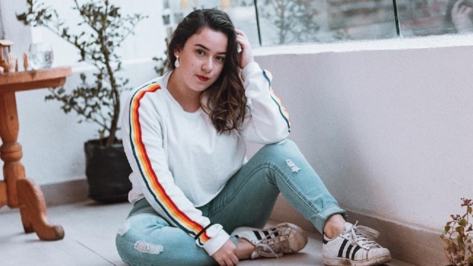 Video: Christell se luce y sorprende con su talento en el baile — Radio ...