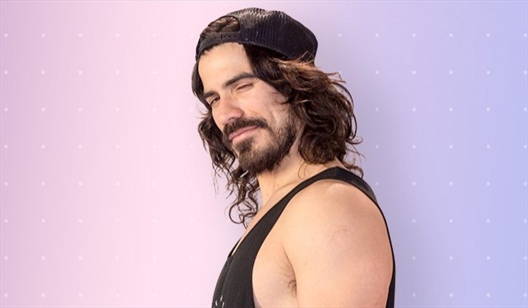 A días de entrar a "Resistiré" Sebastián Ramírez ya está con una ...