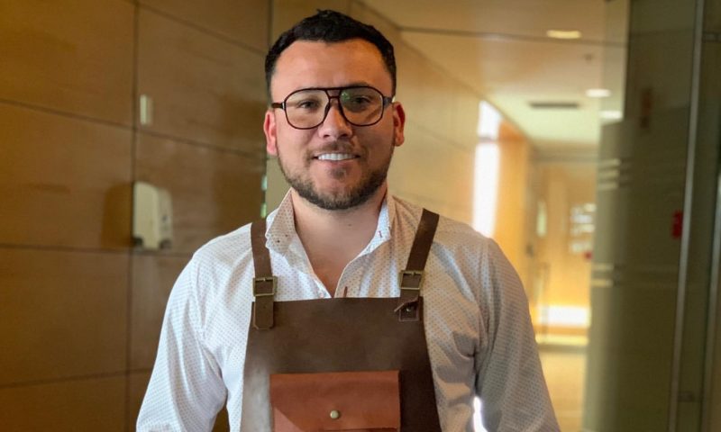 Tras la PLR de TVN Max Collao ya tiene nueva casa televisiva — Radio ...