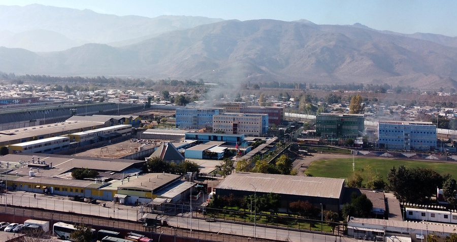 Registran violento motín al interior de cárcel Colina 1 — Radio Corazón