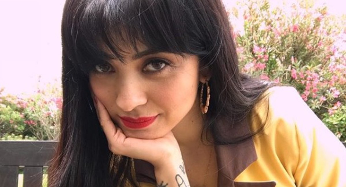 Mon Laferte compartió postal de cuando tenía solo 13 añitos — Radio Corazón