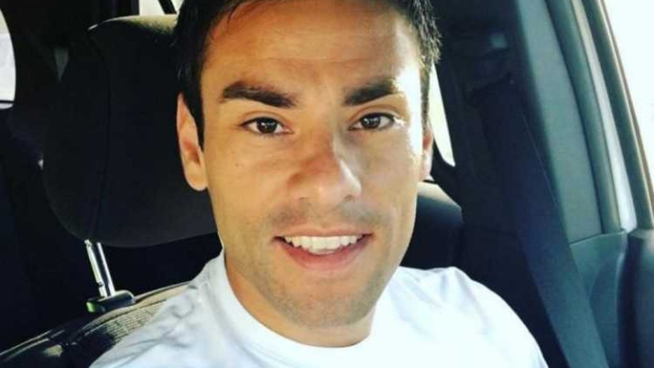 Transformista asegura que tuvo affaire con Claudio Valdivia — Radio Corazón