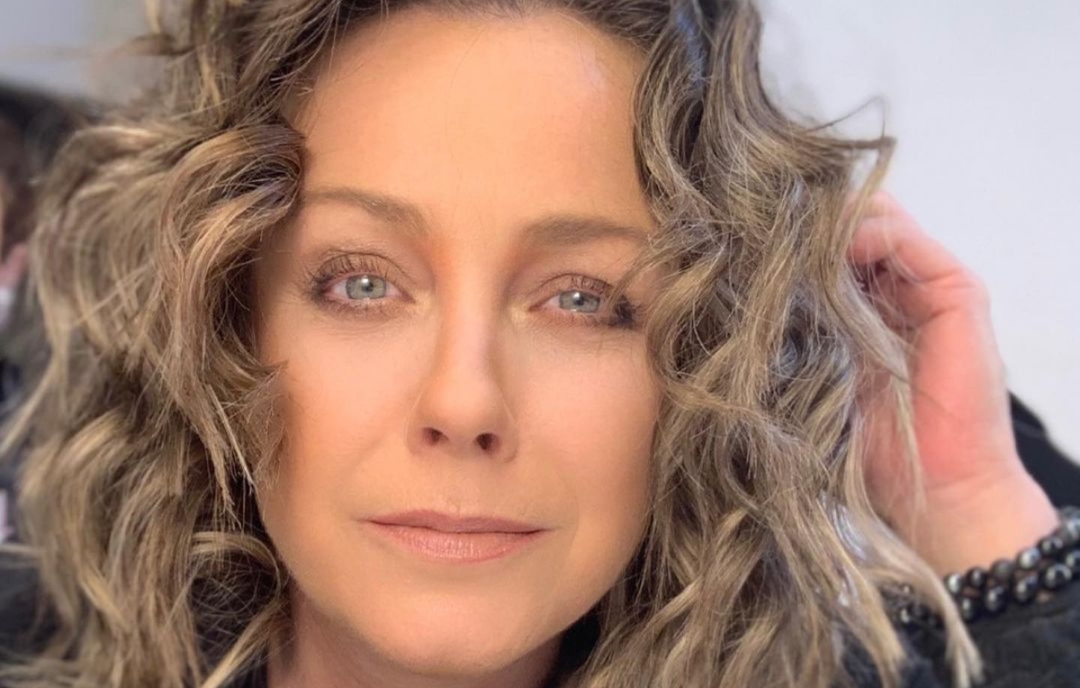 Claudia Conserva sacó aplausos con radical cambio de look — Radio Corazón Claudia Conserva sacó aplausos con radical cambio de look — Radio Corazón