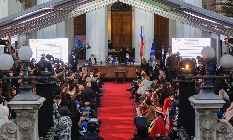 Te contamos donde seguir en vivo la Convención Constitucional — Radio ...