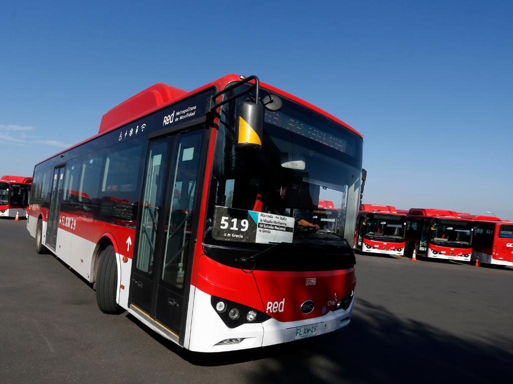 Fin del toque de queda: ¿Cómo funcionarán las micros? — Radio Corazón