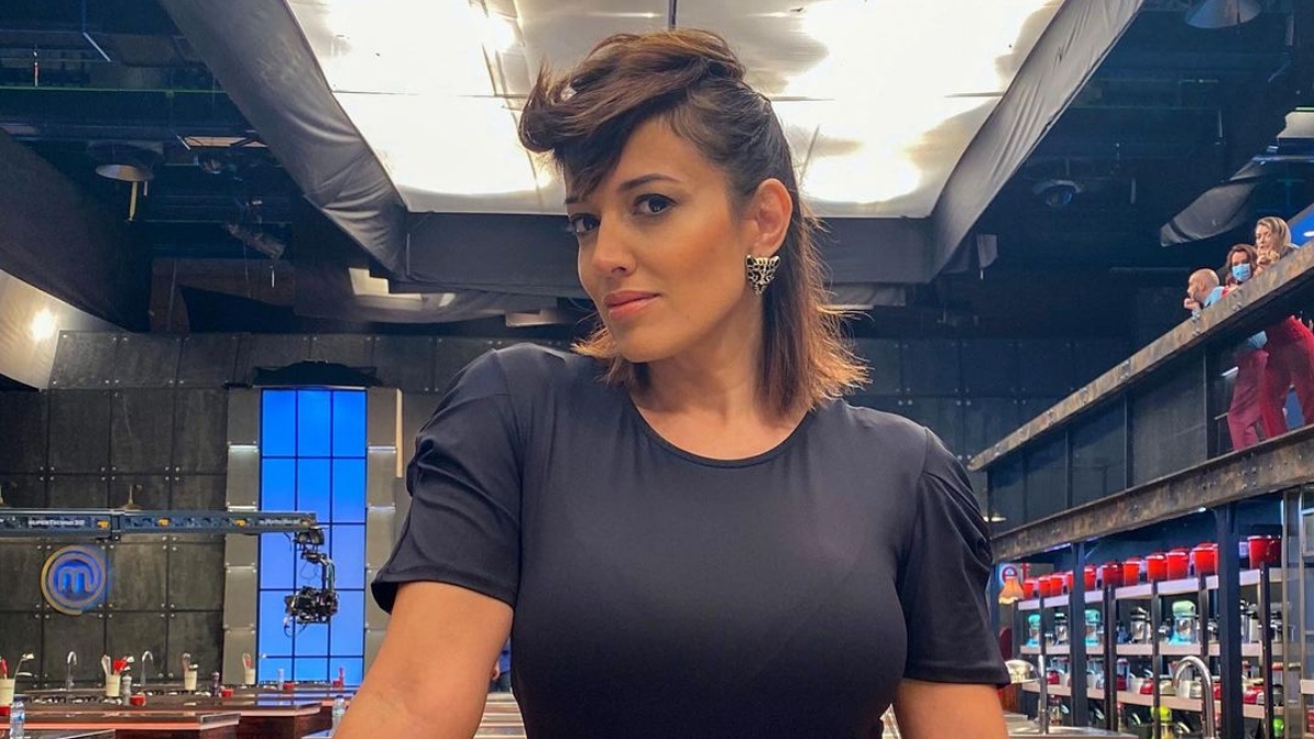Yamila Reyna saca aplausos con fotito al natural — Radio Corazón
