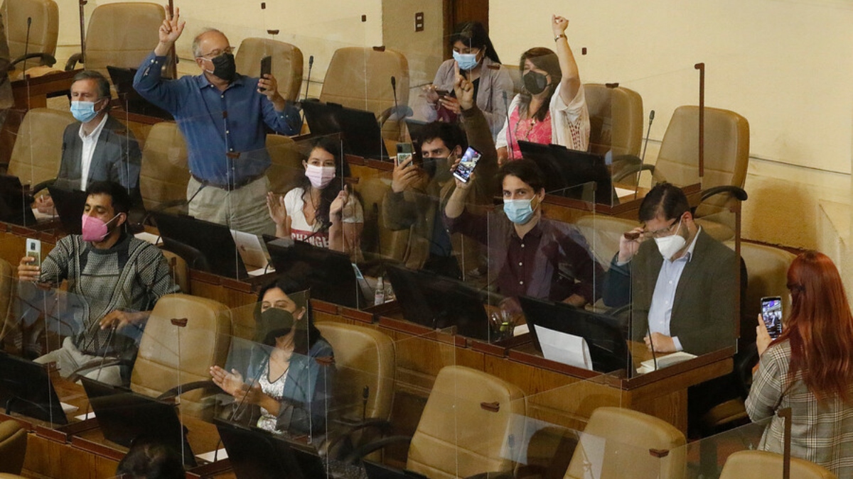 Cámara de Diputados rechaza cuarto retiro de las AFP — Radio Corazón Cámara de Diputados rechaza cuarto retiro de las AFP — Radio Corazón