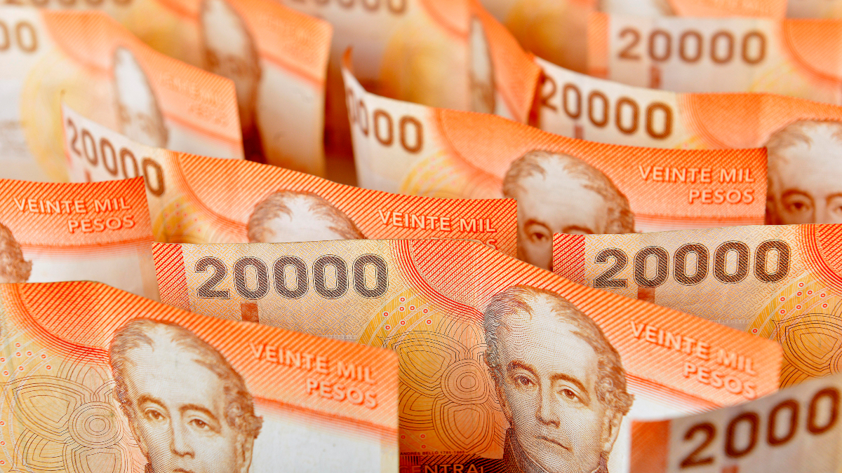 ¡Mil millones de pesos! Hombre dice que tiene esa plata en cuenta ...