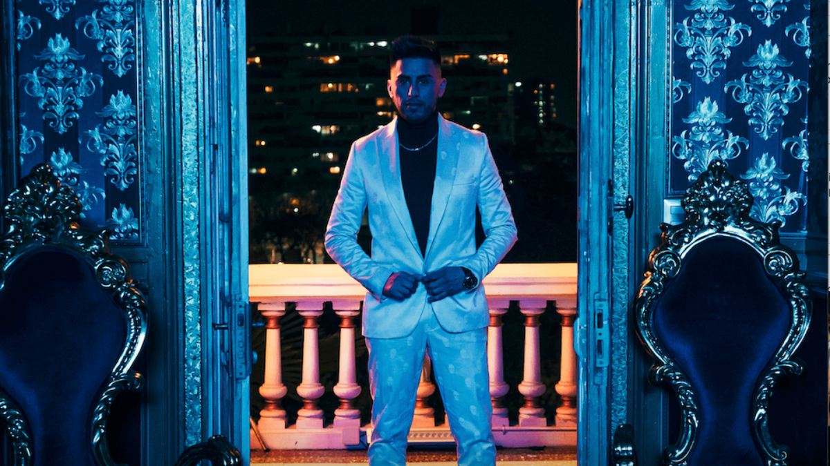 Noche de Brujas llega con su nueva canción "Tragos en mi mesa" — Radio ...