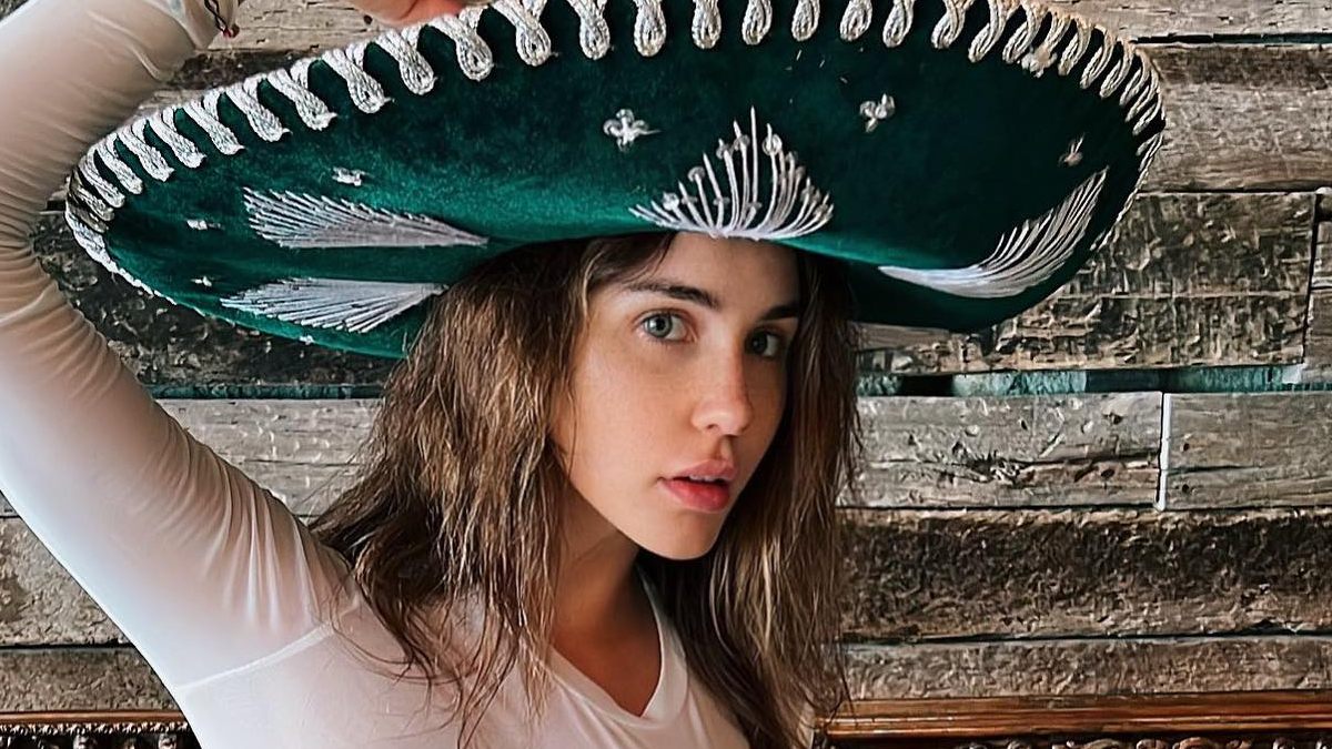 "Perfección de mujer": Fran Undurraga deslumbra con sensual fotito — Radio Corazón