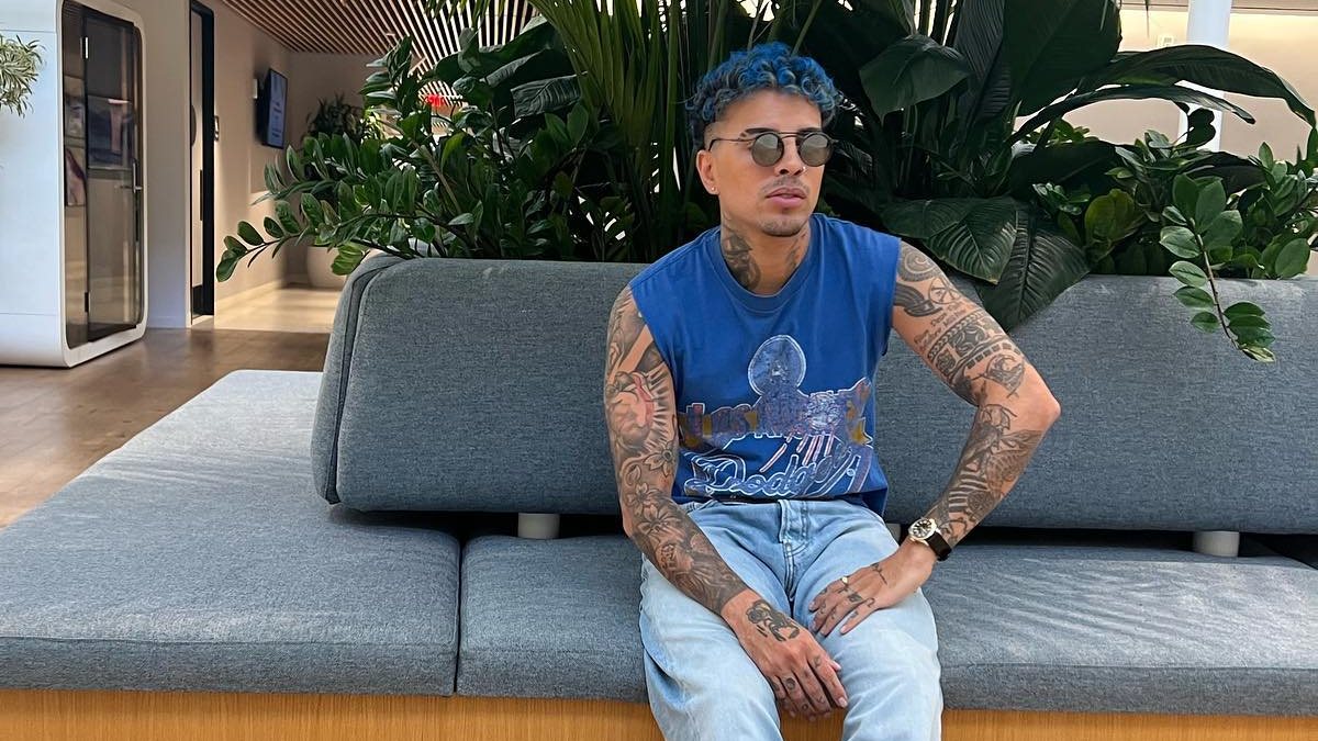 Rauw Alejandro llega con su nuevo disco "Saturno" — Radio Corazón