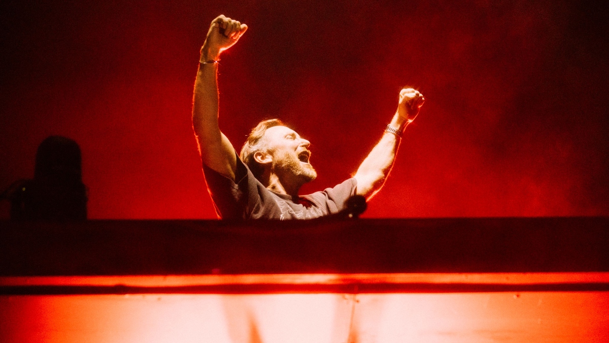 Tras 10 años de espera: David Guetta regresó en grande a Chile con ...