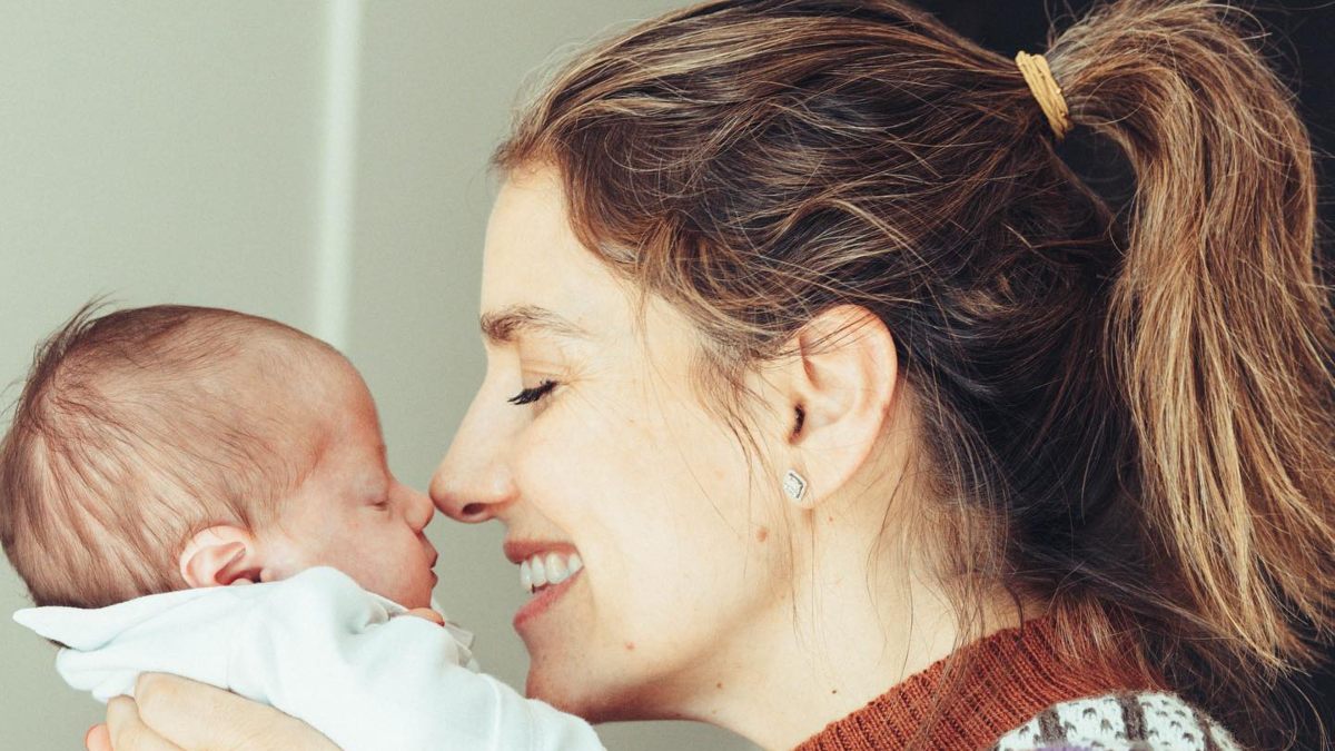 María Luisa Godoy celebra los cinco meses de su retoño con tiernos ...