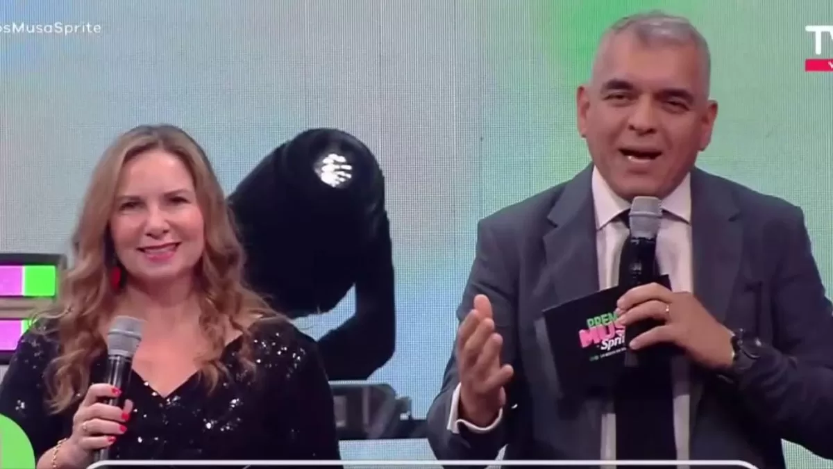 Así fue el paso de Sita Evelyn y Chavito por los Premios MUSA Sprite ...