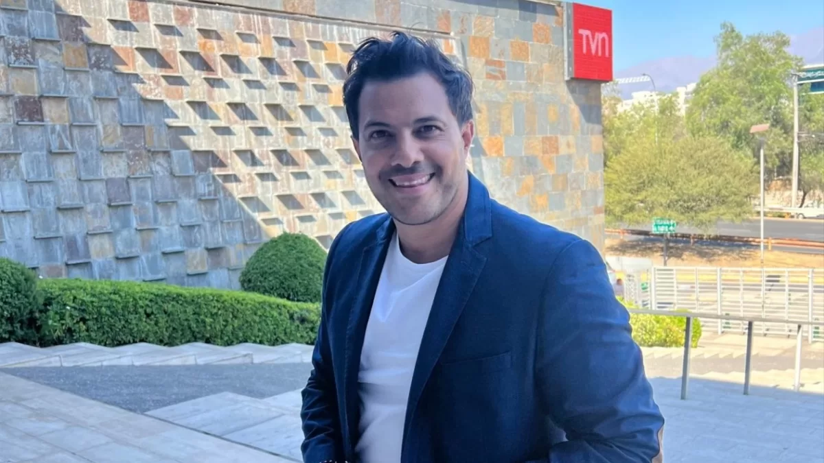 "Me gustaría...": Este es el sueño de Simón Oliveros en TVN — Radio Corazón