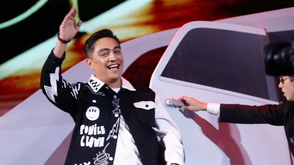 Con baile y en limusina: Así fue la épica entrada de Sergio Freire al Festival de Viña 2024 ...