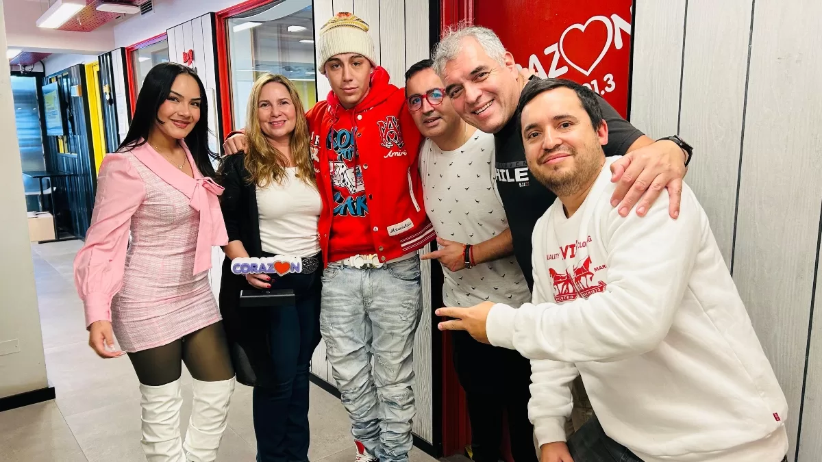 Alanys Lagos y Nickoog llegan a Radio Corazón a presentar su último ...