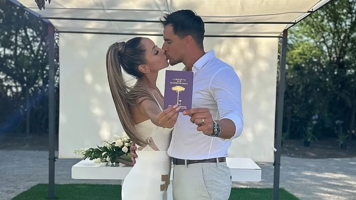 Hacen bolsa a rostro de TV luego de su separación y lo tildan de "cafiche" y "rata" — Radio Corazón